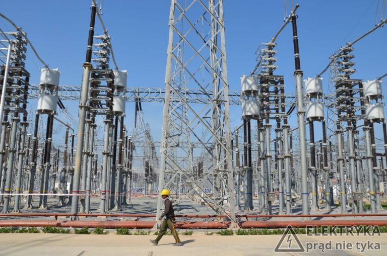 Stacja konwertorowa linii ultra wysokiego napięcia prądu stałego - Agra (Indie)